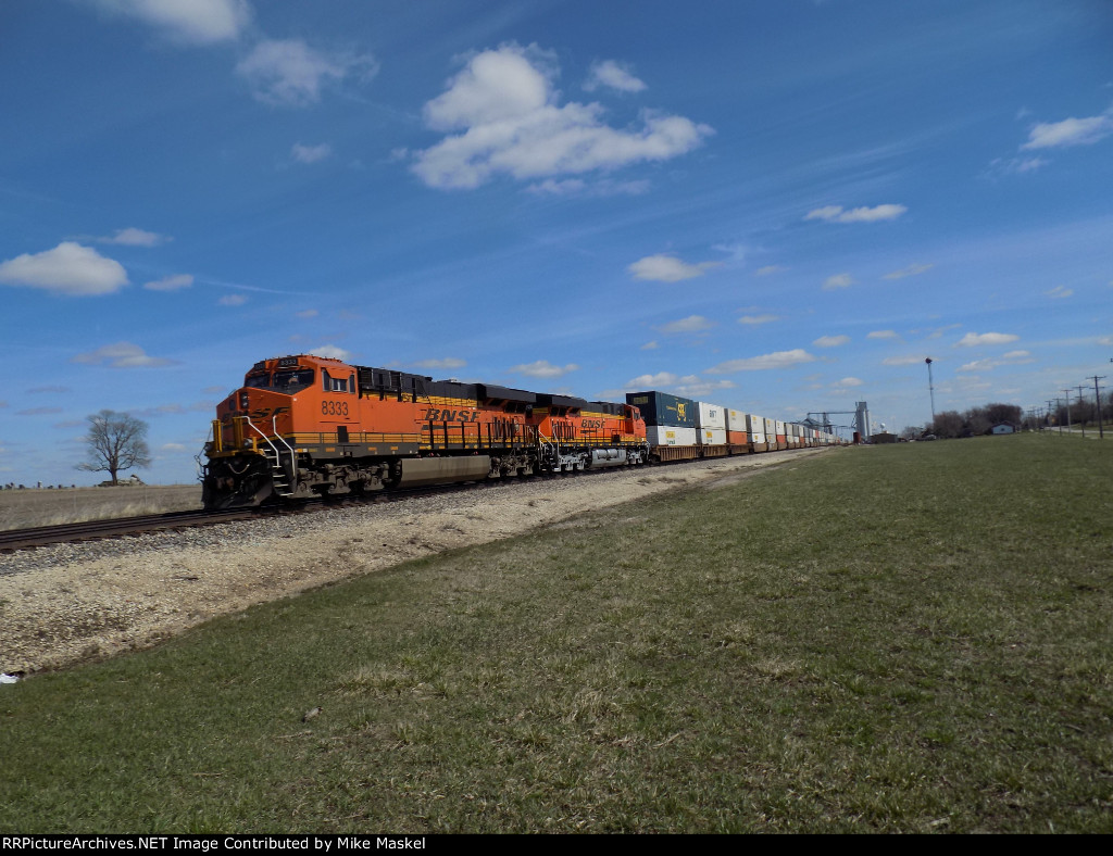 BNSF 8333